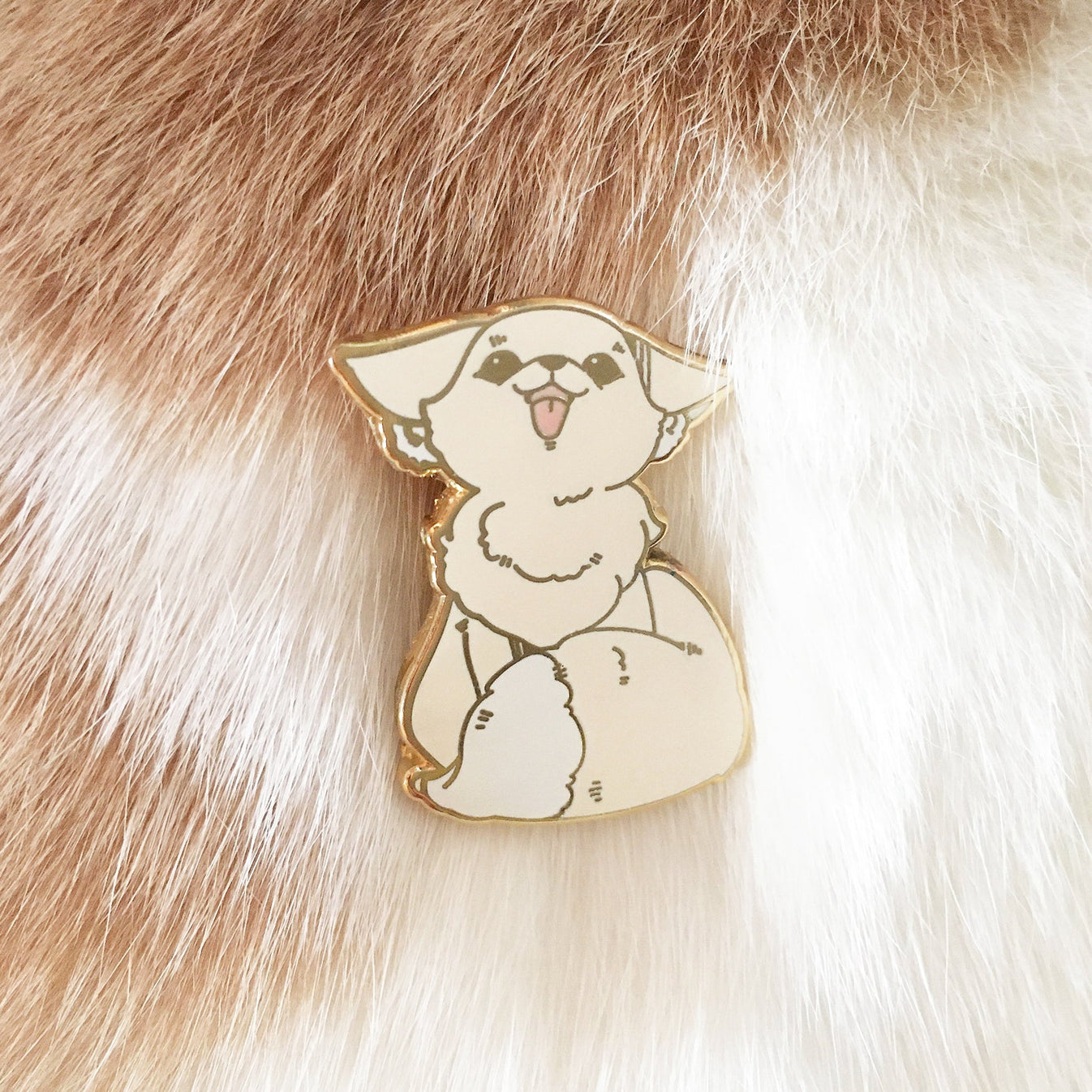 Fox Couple Metal Badge Brooch Furry Merchandise – 42shops
